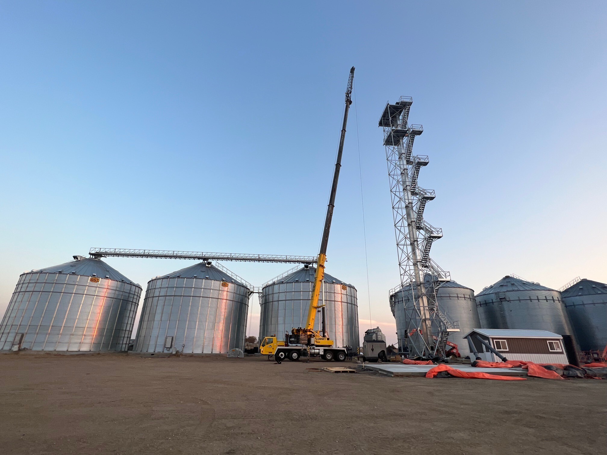 Crane ‎Services SD and NE | Summit Contracting